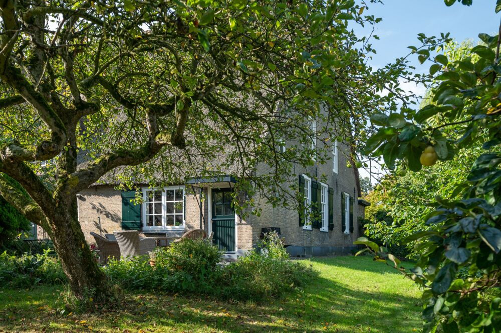 Restauratie en splitsing monumentale boerderij
